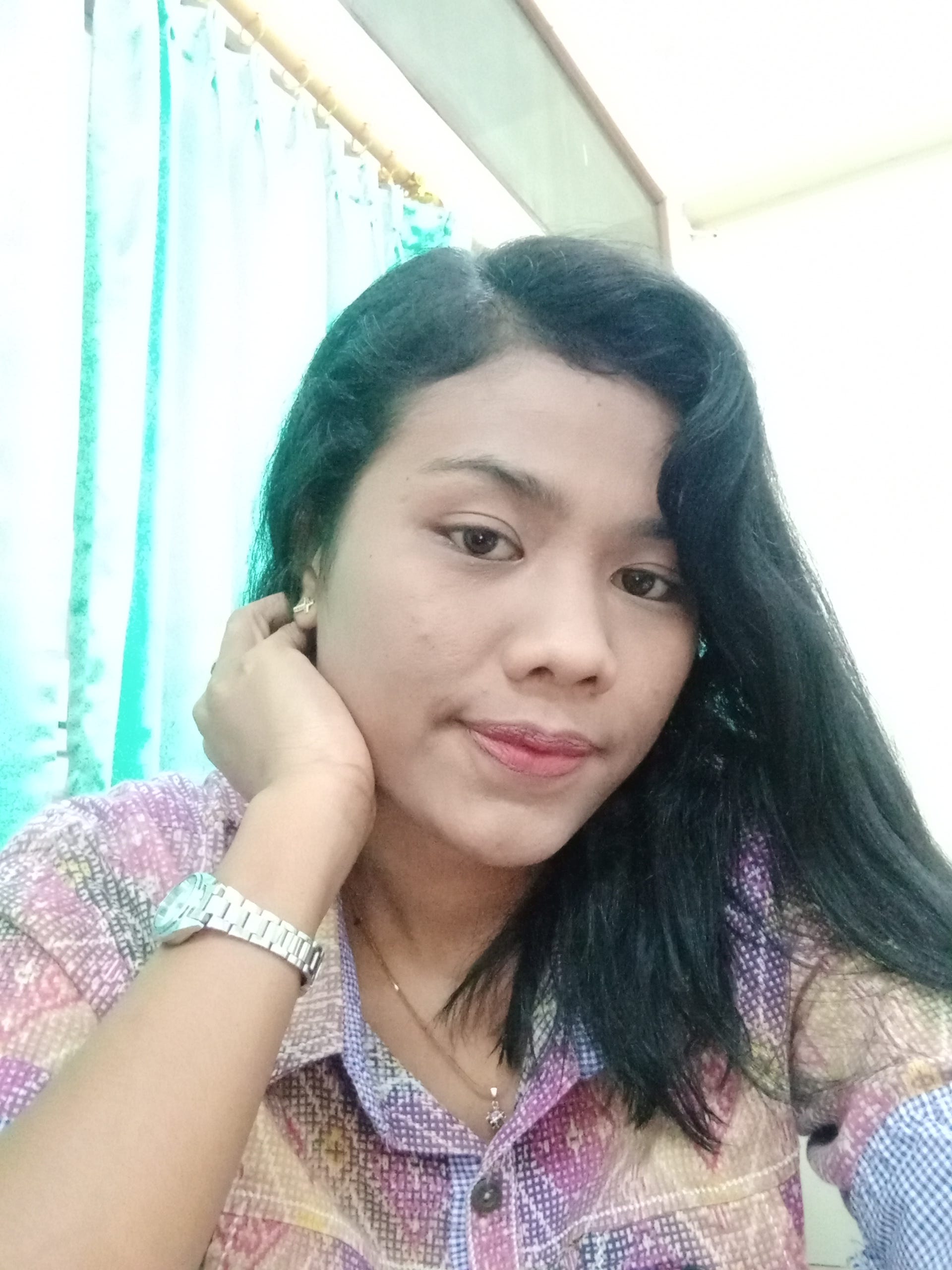 Angela Chinly Yudia – Medium