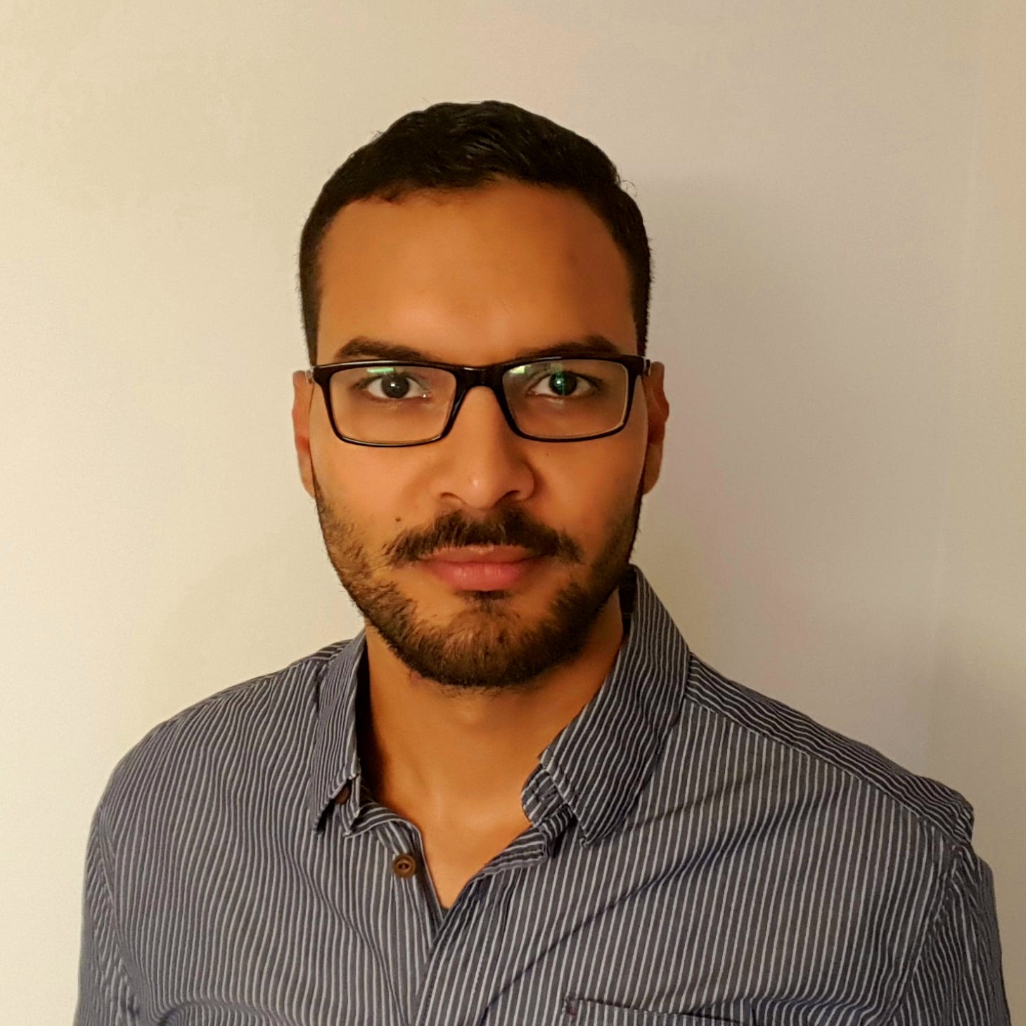 Carlos Fernando Londoño – Medium