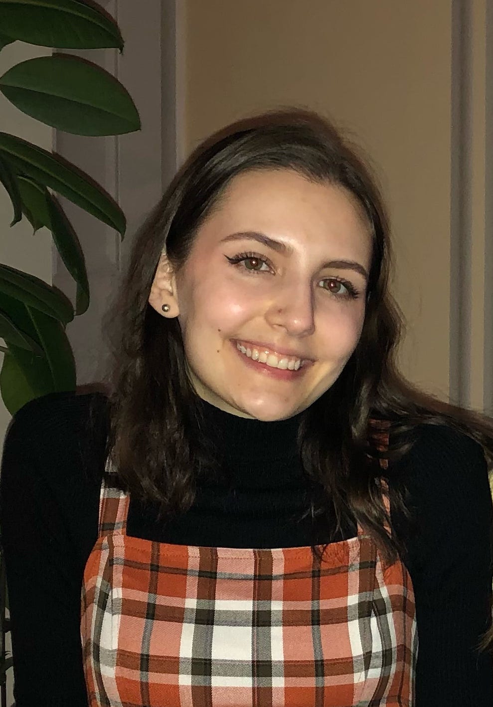 Anna Mola – Medium