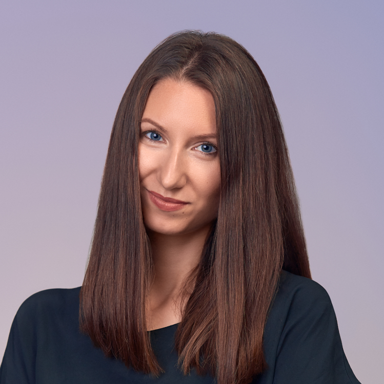 Mina Arko – Medium