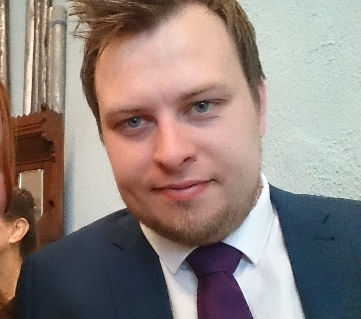 Karl Mills – Medium