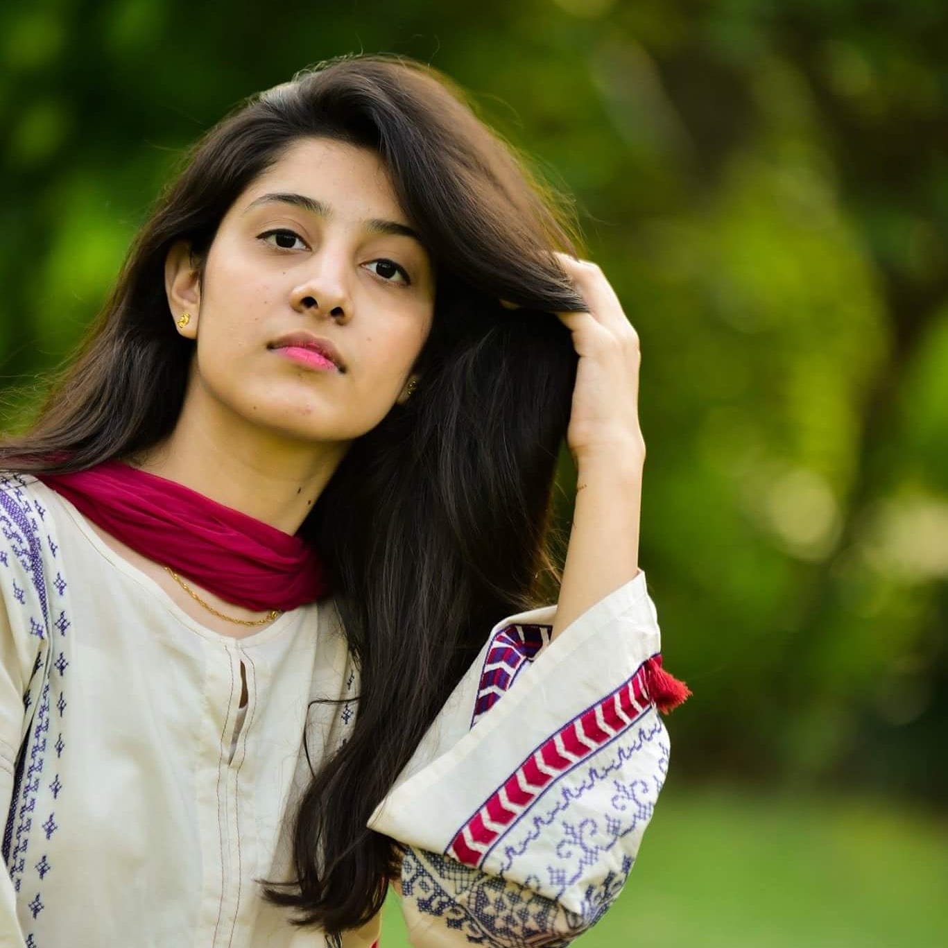 Hamsa Ehsan – Medium