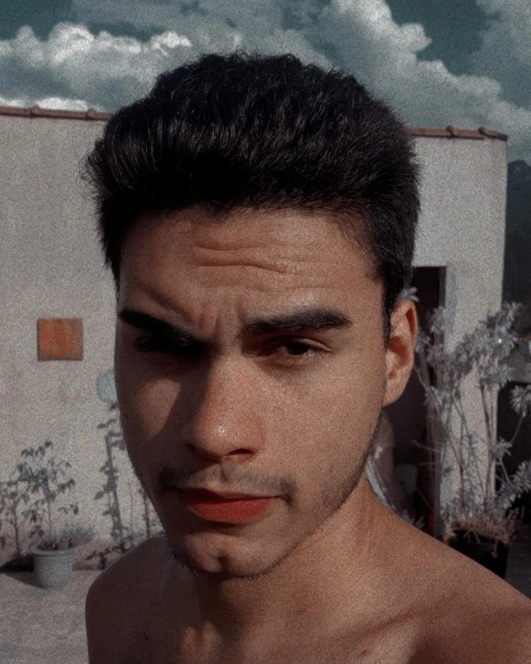 Yghor Muzy – Medium