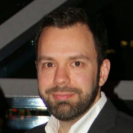 Alexandre Moore – Medium