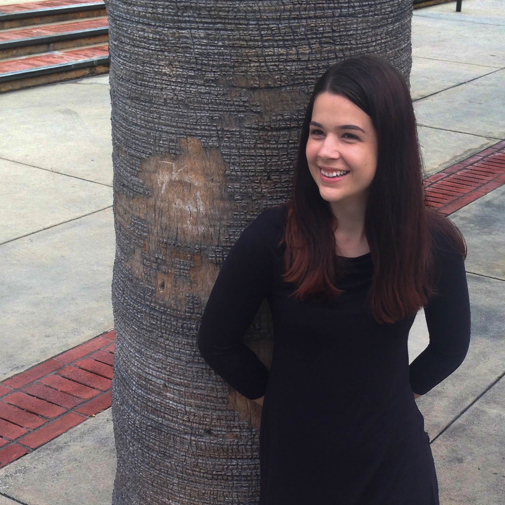 Ariel Lewis – Medium