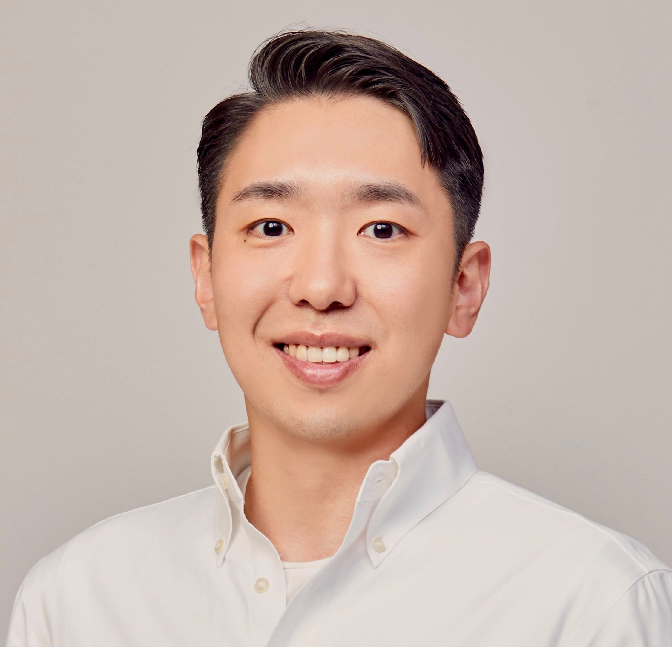 Jin Lee – Medium