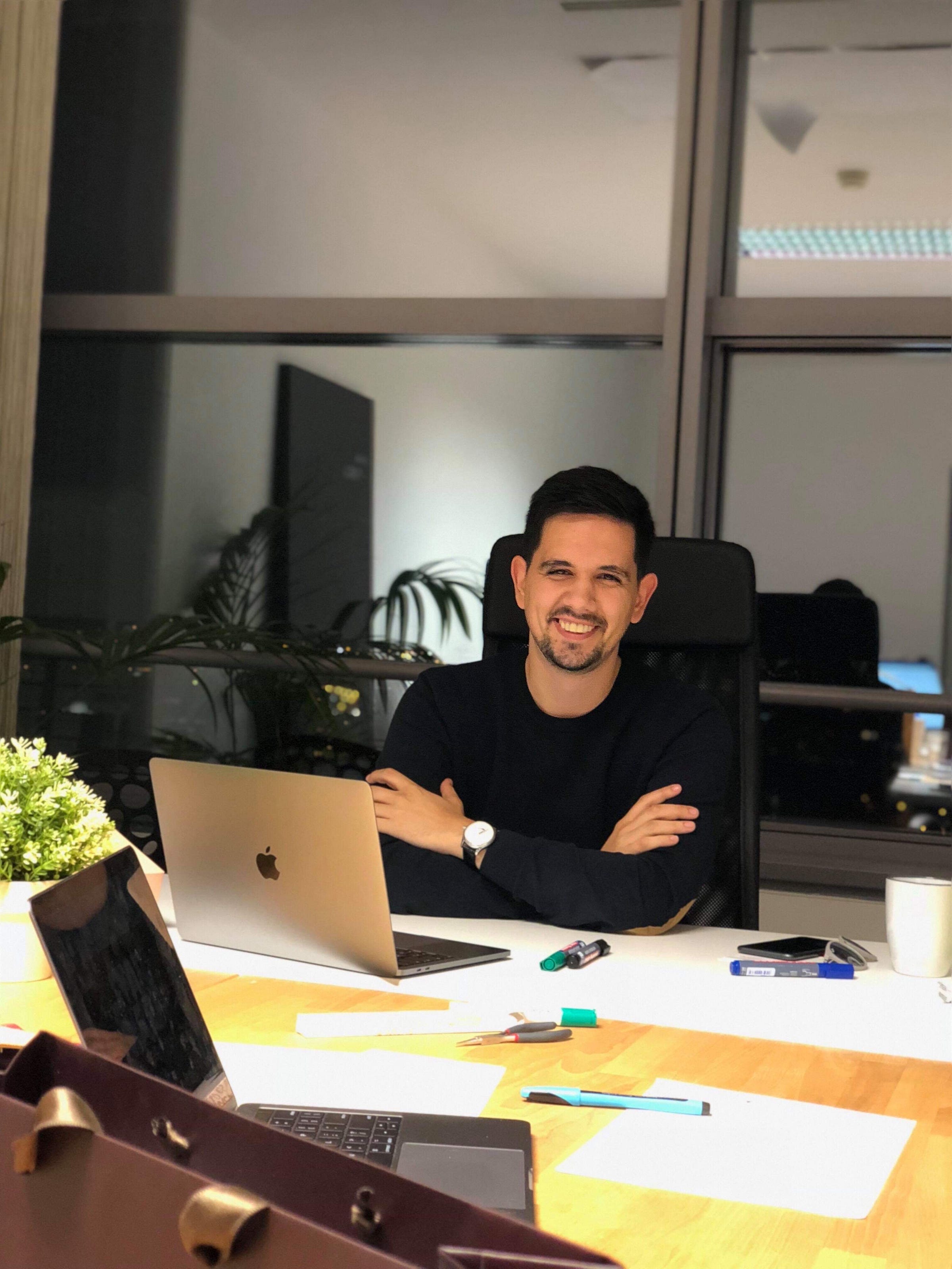 Niko Curic – Medium