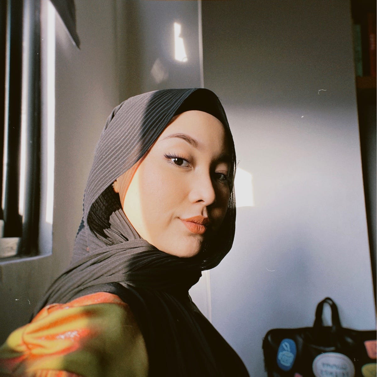 Erly Mabello – Medium