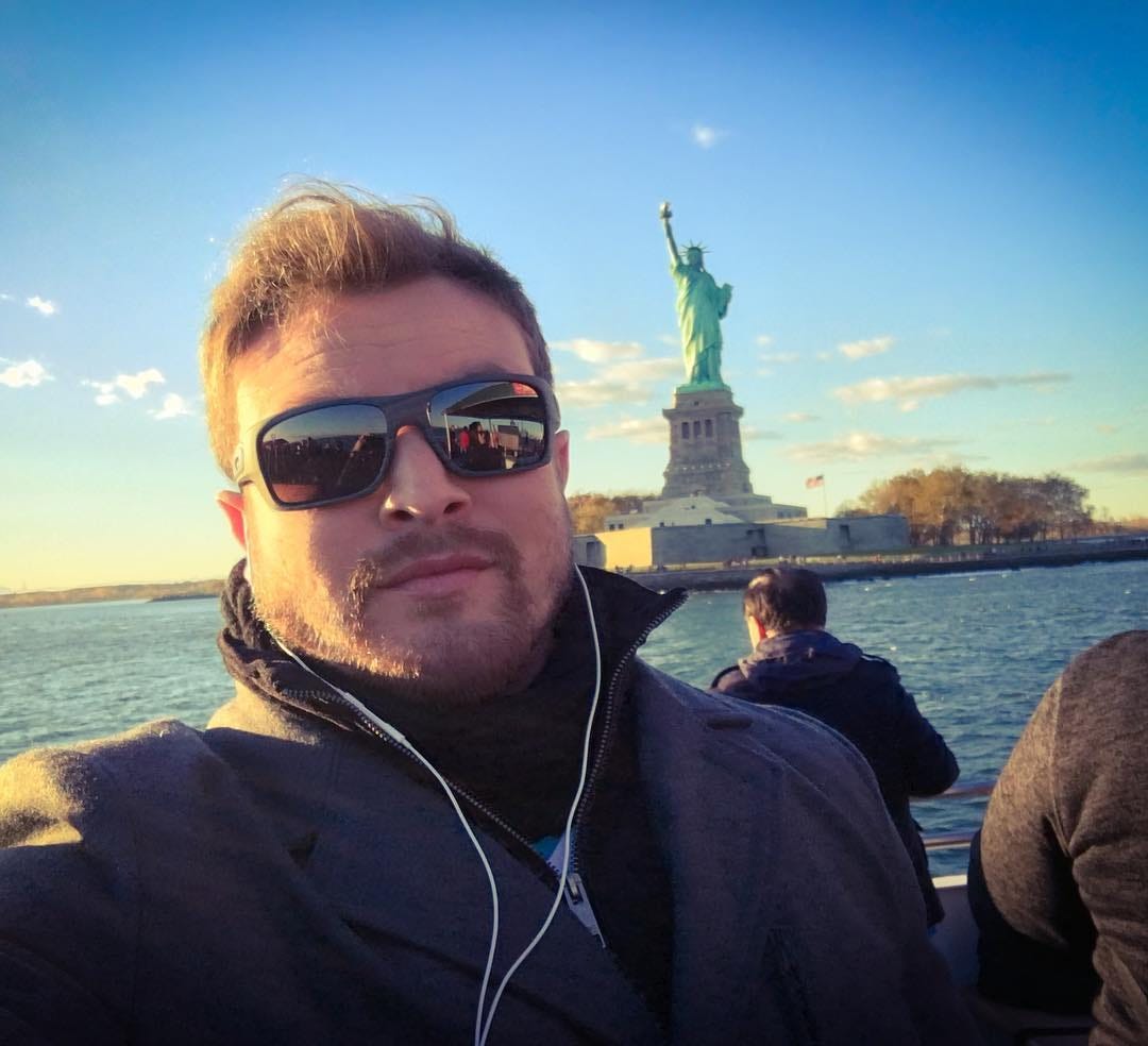 Peter Henry – Medium