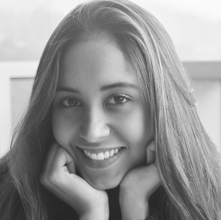 María Verónica – Medium