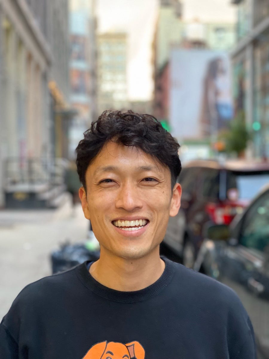 Hiro M Reed – Medium