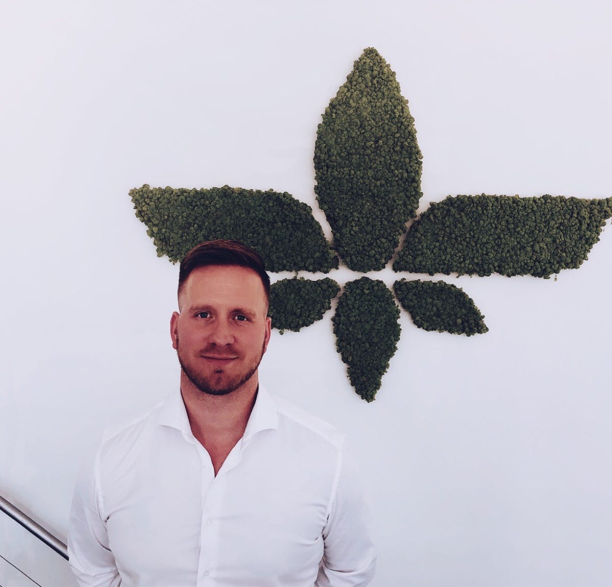 Damon Pimlott – Medium