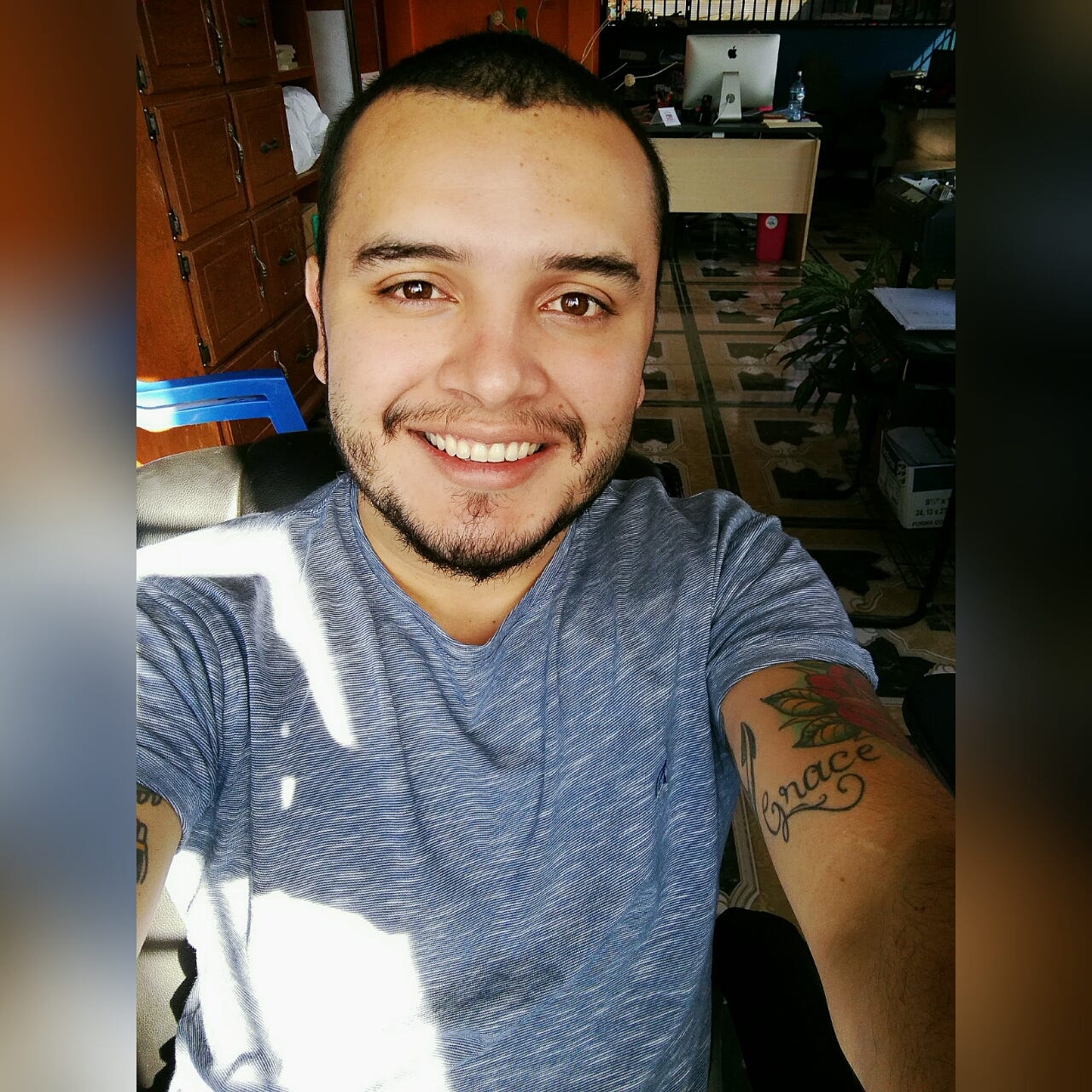 Josué Esquivel Retana – Medium