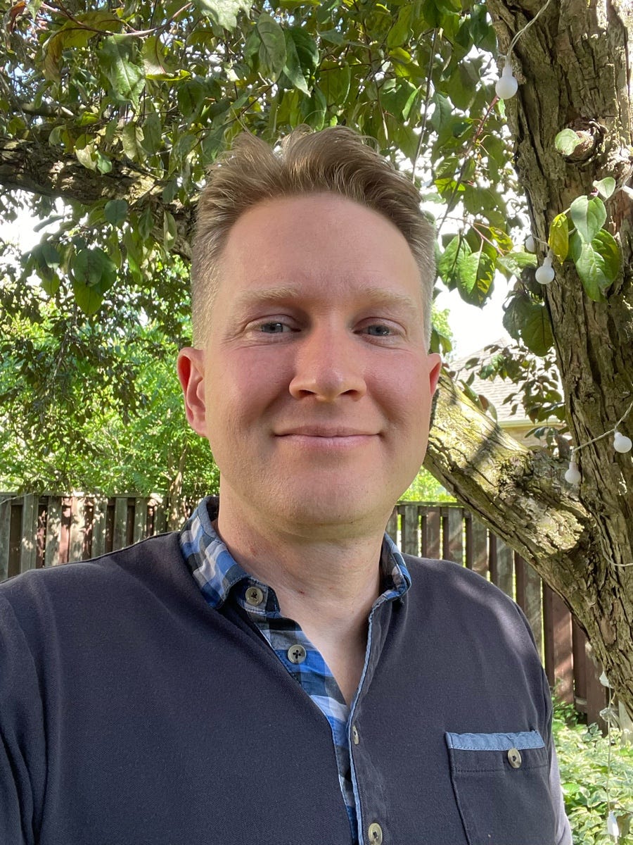 Jason Mills – Medium