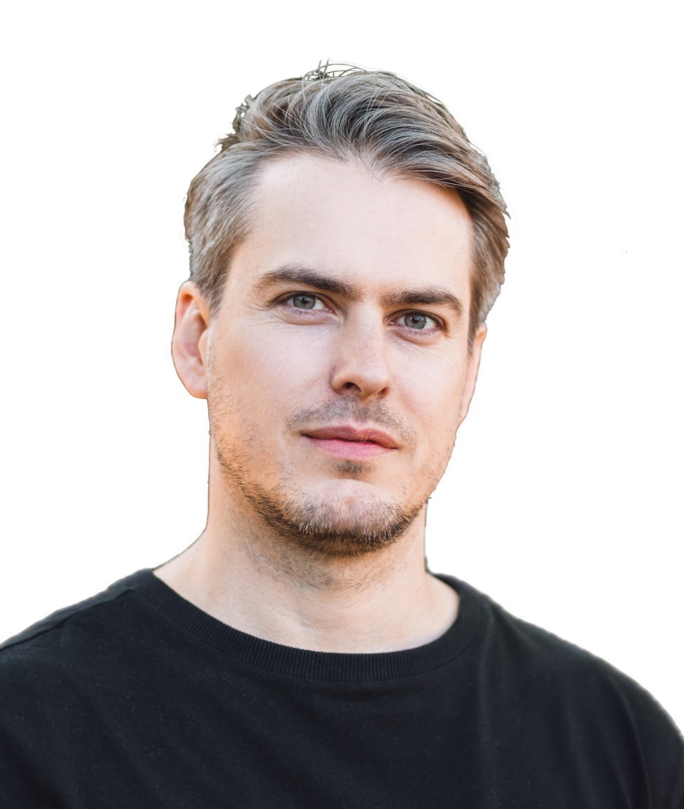 Petr Jakubec – Medium