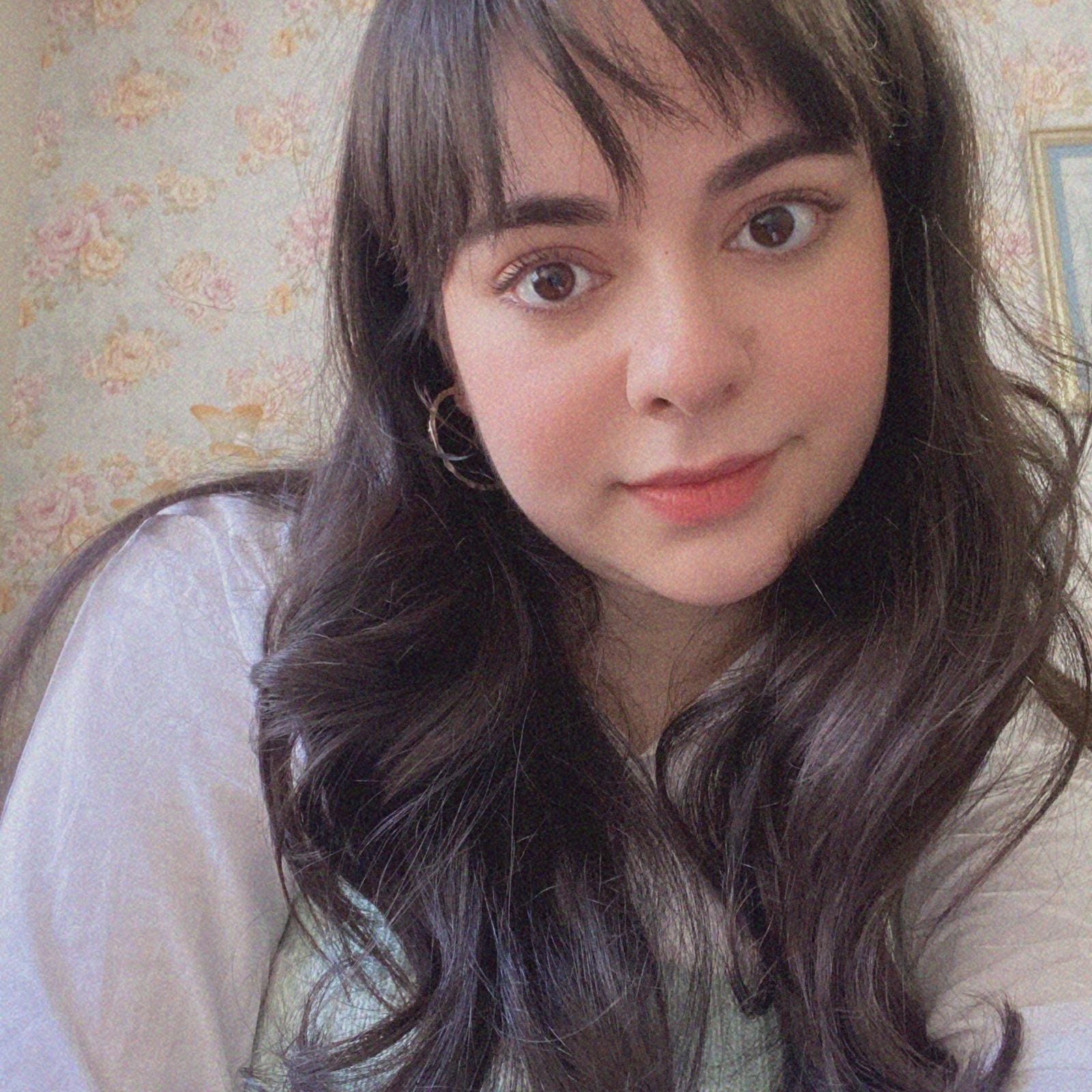 Esila Reyhan – Medium