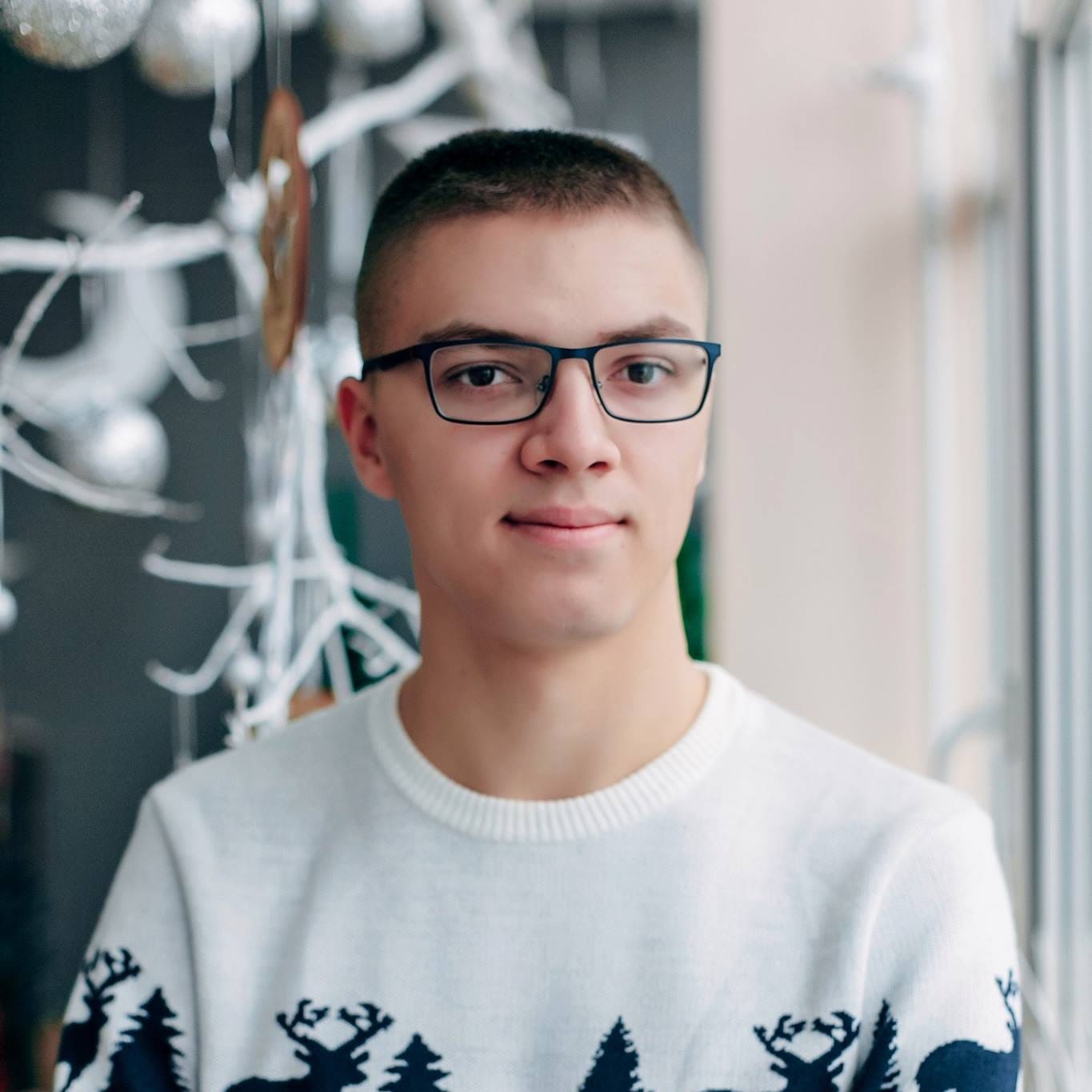 Vitaliy Oleksyuk – Medium