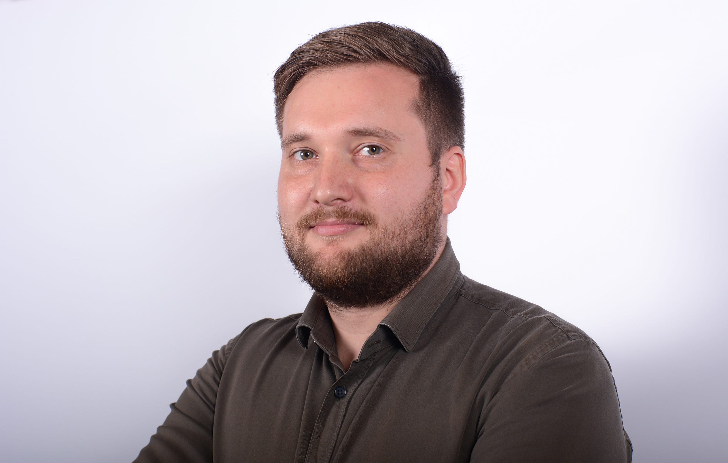 About – Badea Ion – Medium