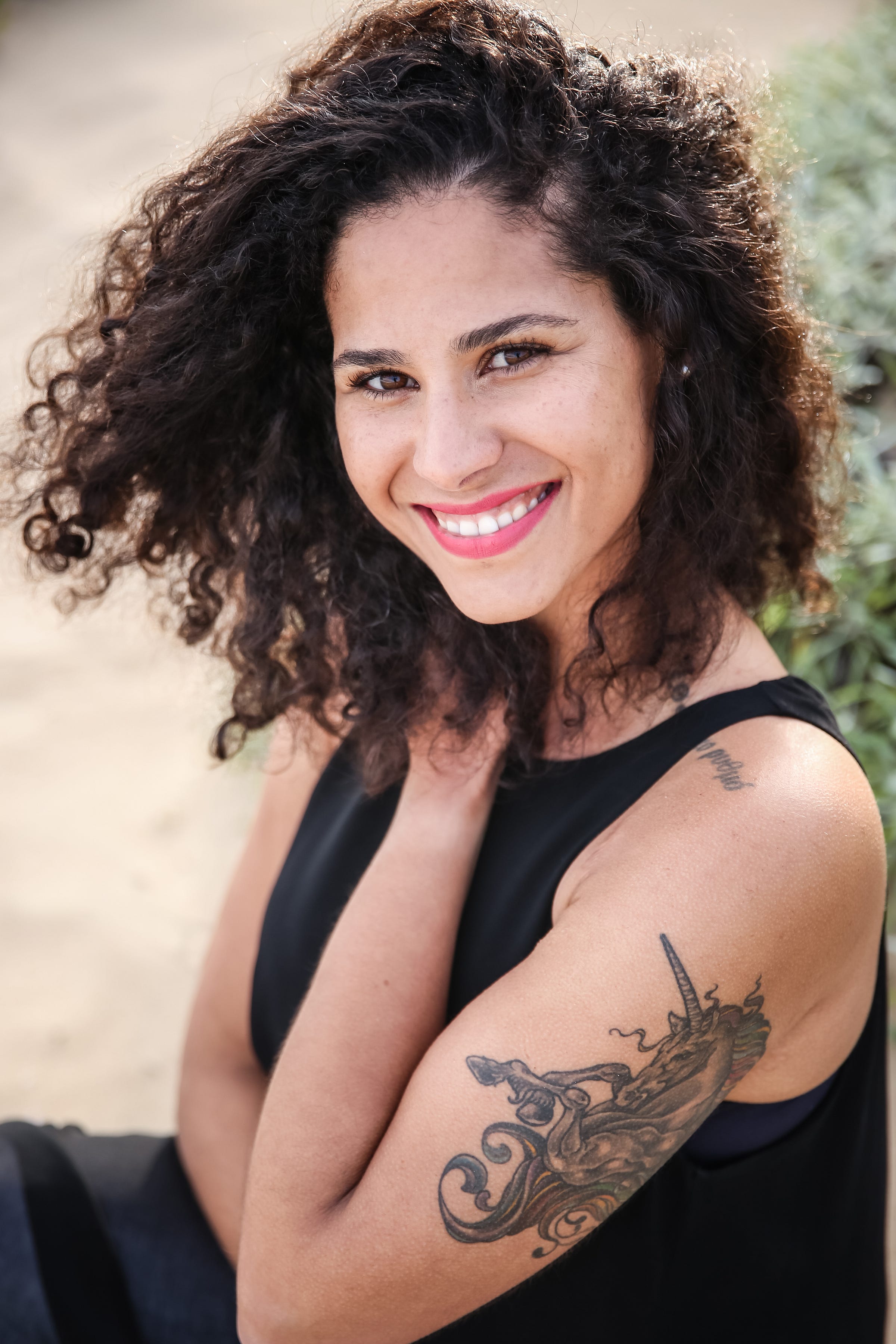 Simone Sharpe – Medium