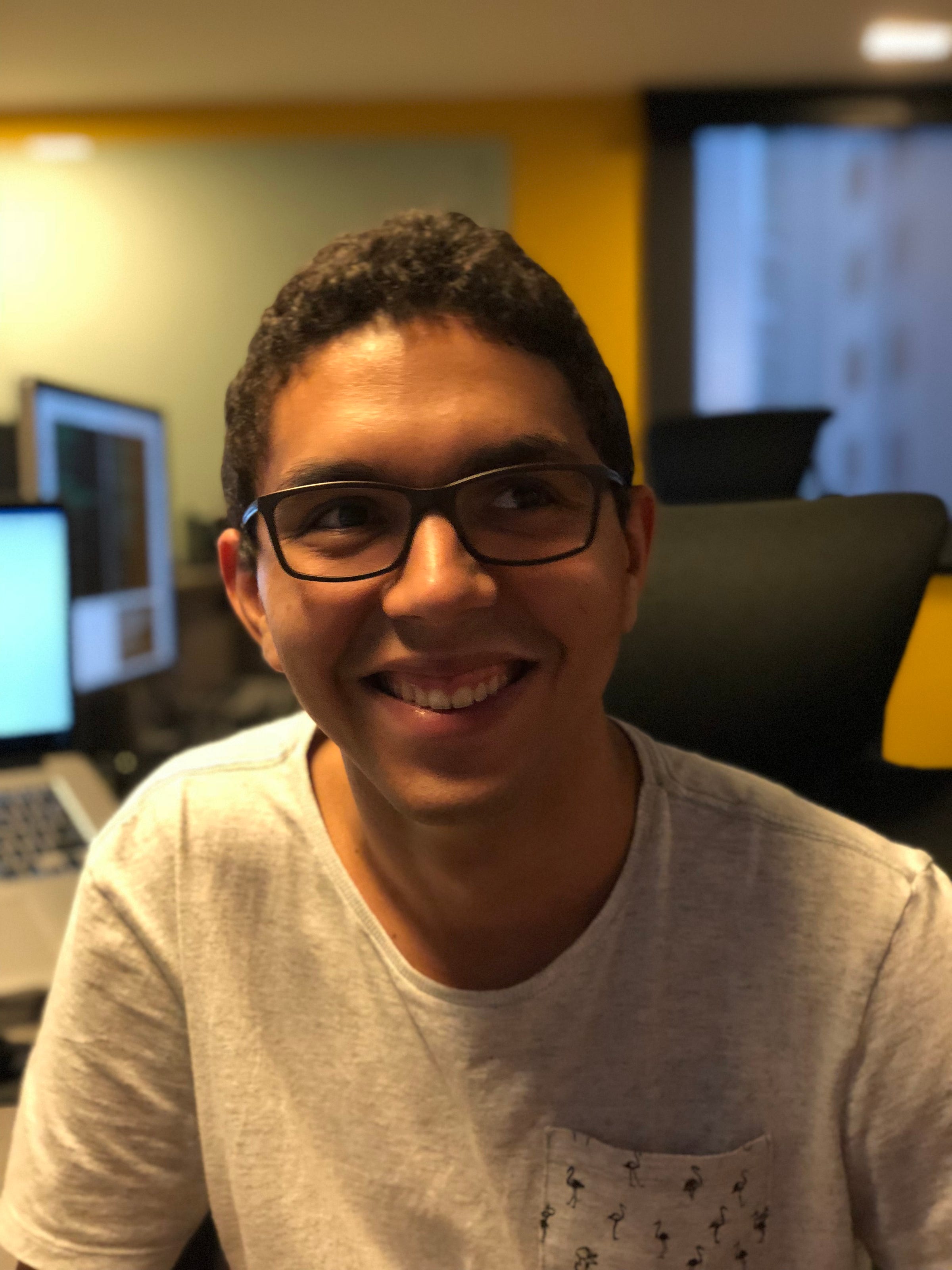 Paulo Henrique – Medium