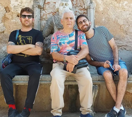 Jude Austin – Medium