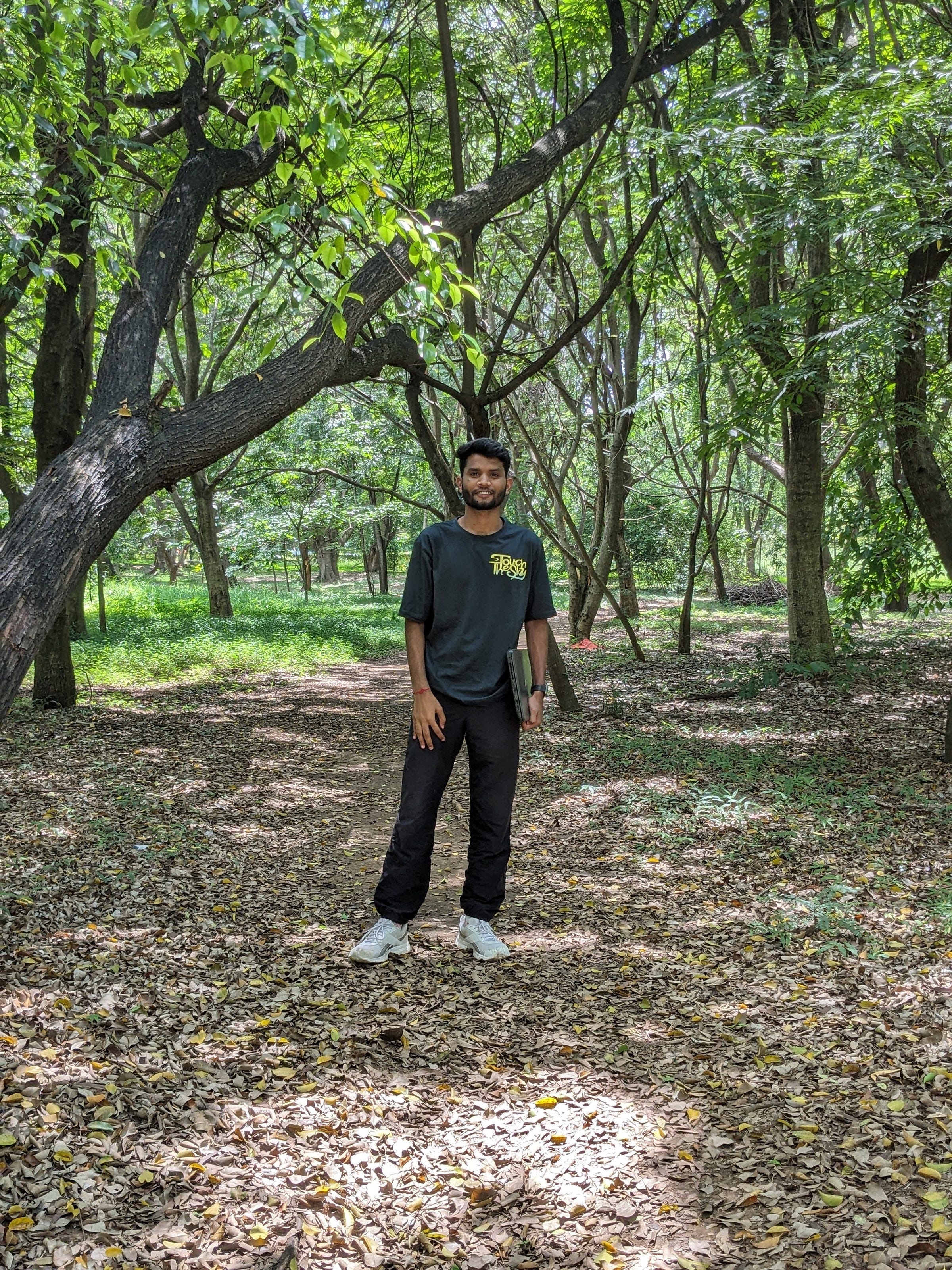 Ravindra kapse – Medium