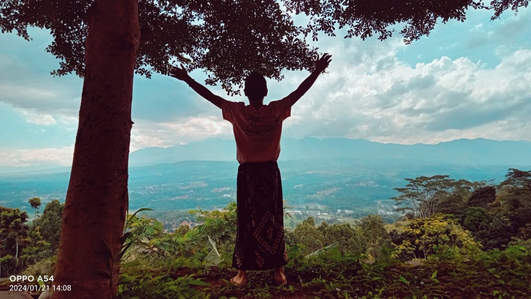 Sandi Hidayat – Medium