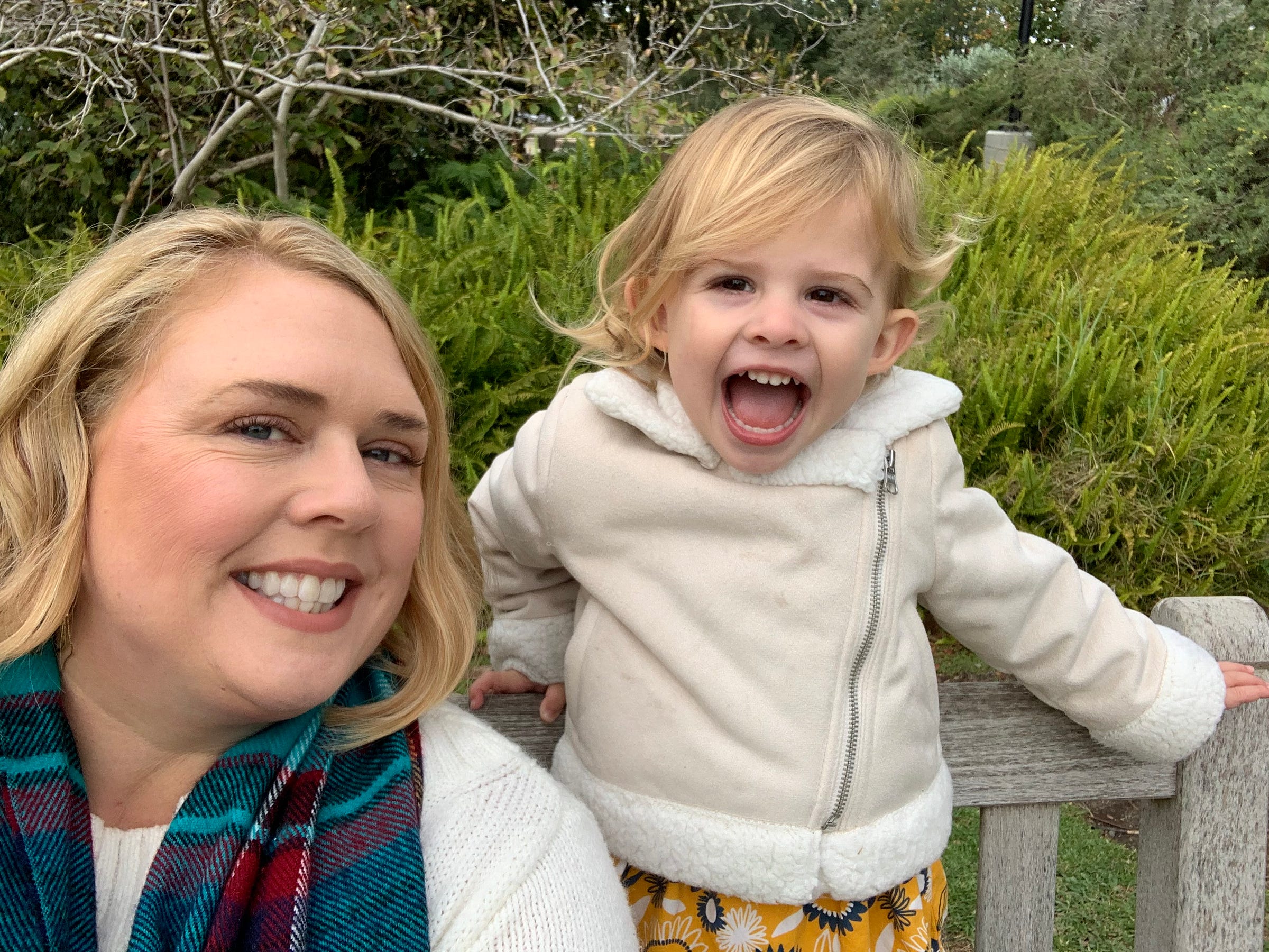 Jamie Carey – Medium