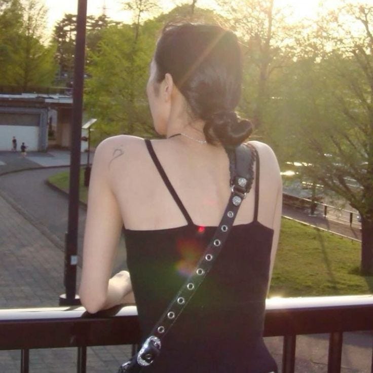 Lily Medium