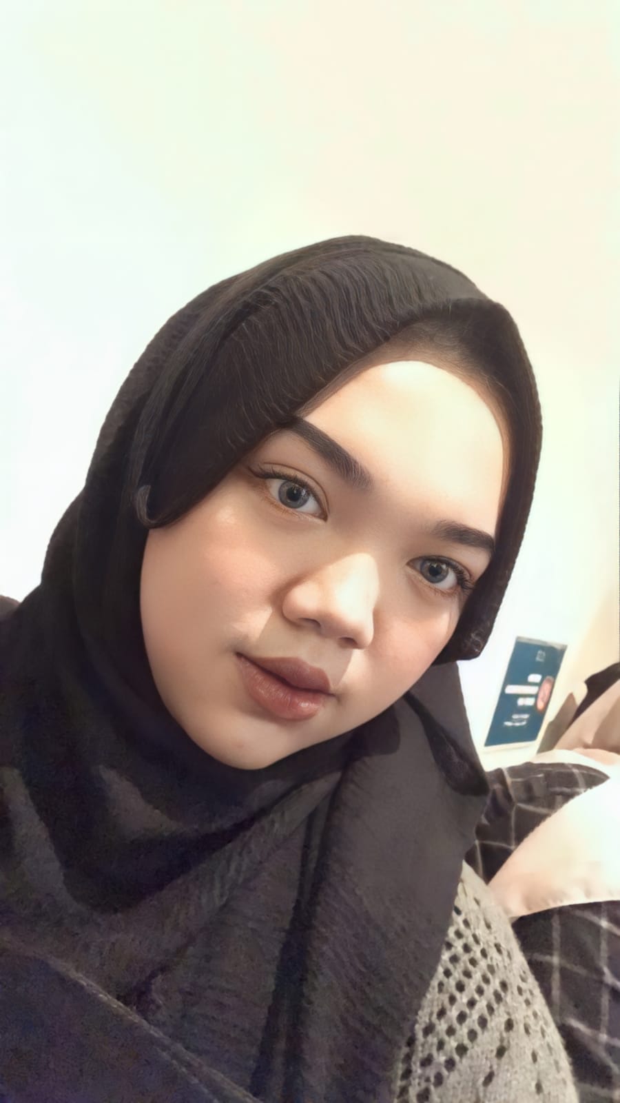 Funny Putri Syatriana – Medium