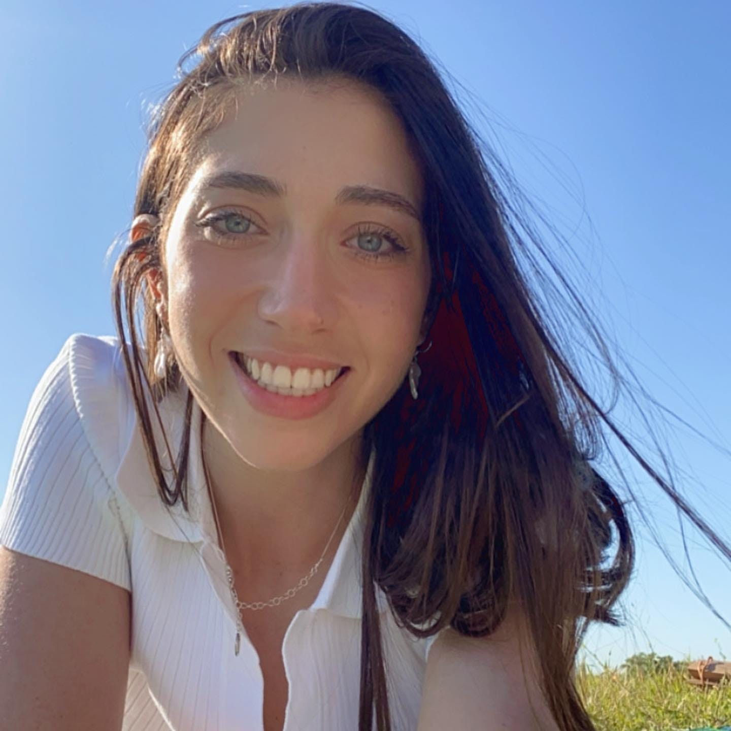 Melany Benjamin – Medium