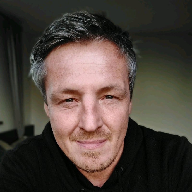 Petr Toman – Medium
