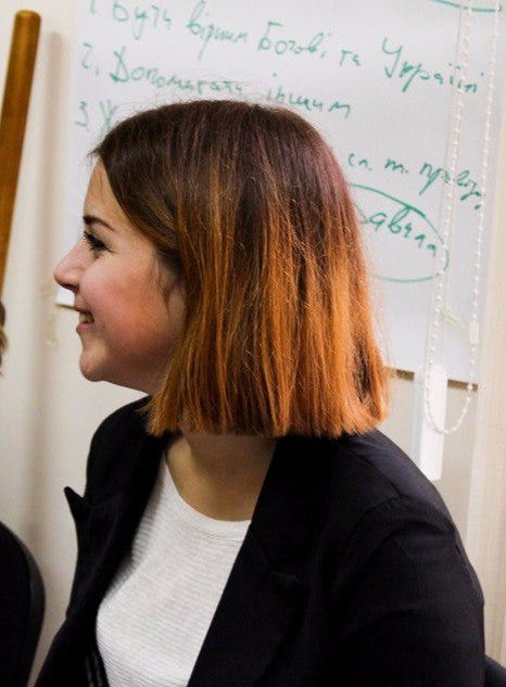 Ana Stasia Yuzyk – Medium