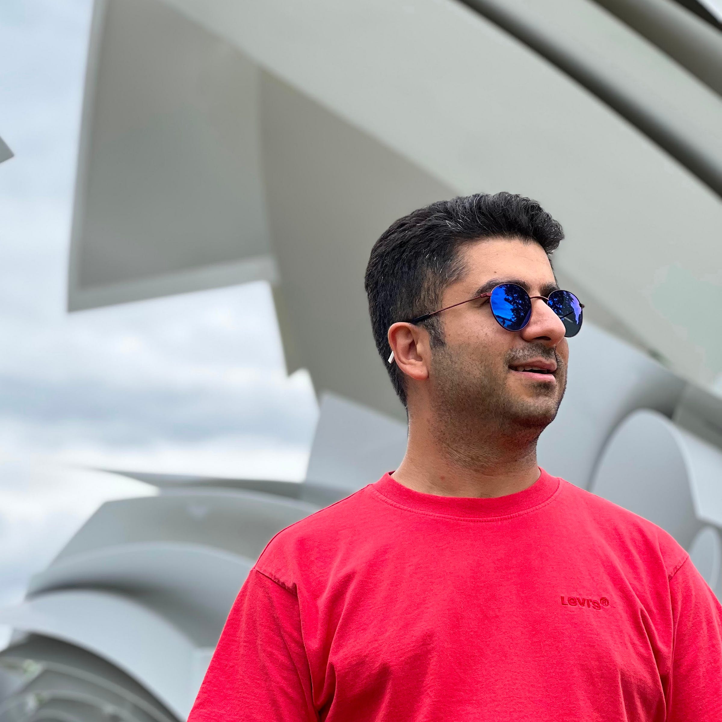 Meghdad Hadidi – Medium