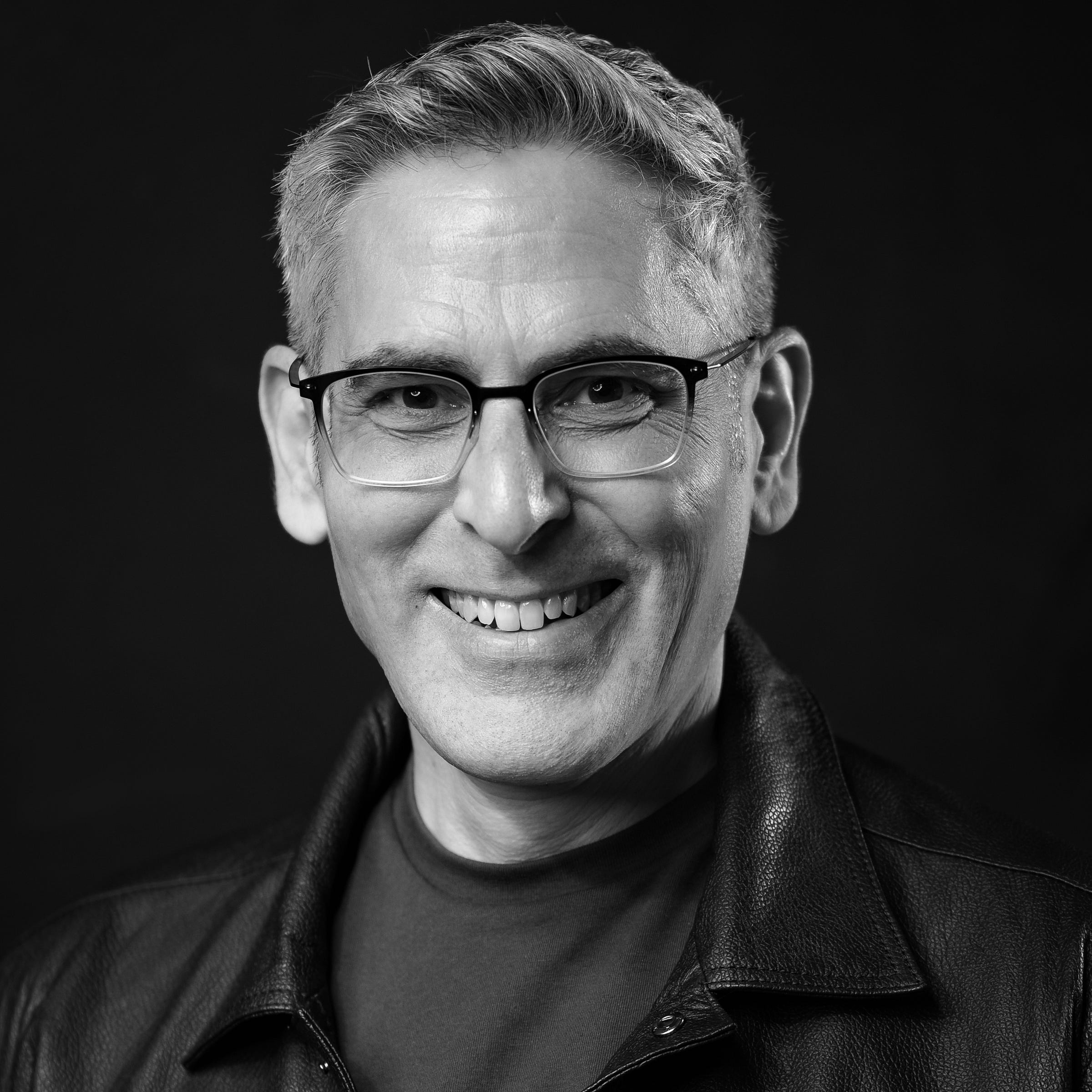 Simon Ziegler – Medium