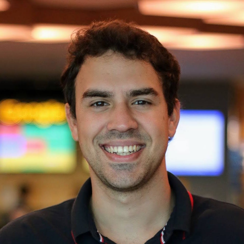 Henrique Savelli – Medium