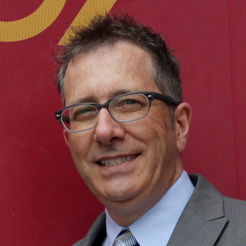 Eric Dupuis – Medium