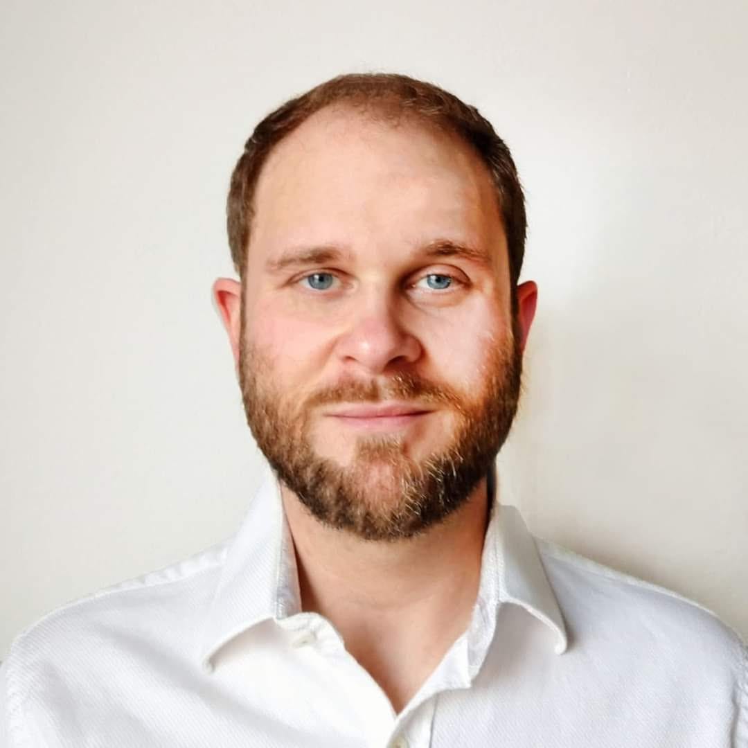 Ian Belcher – Medium