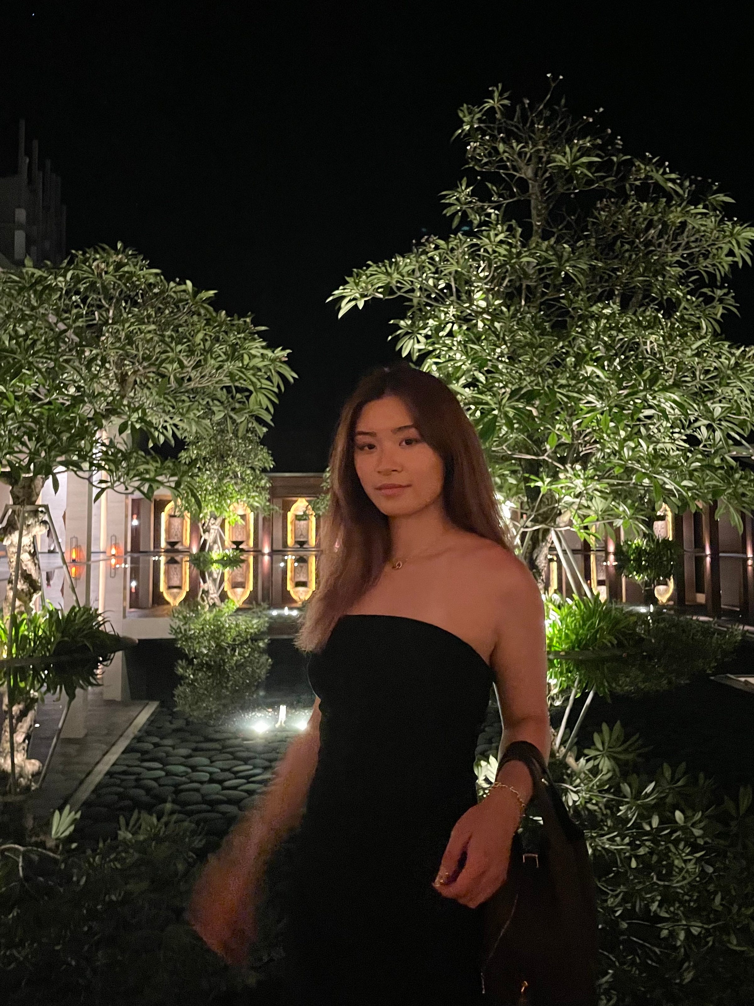 Lisa Mo – Medium