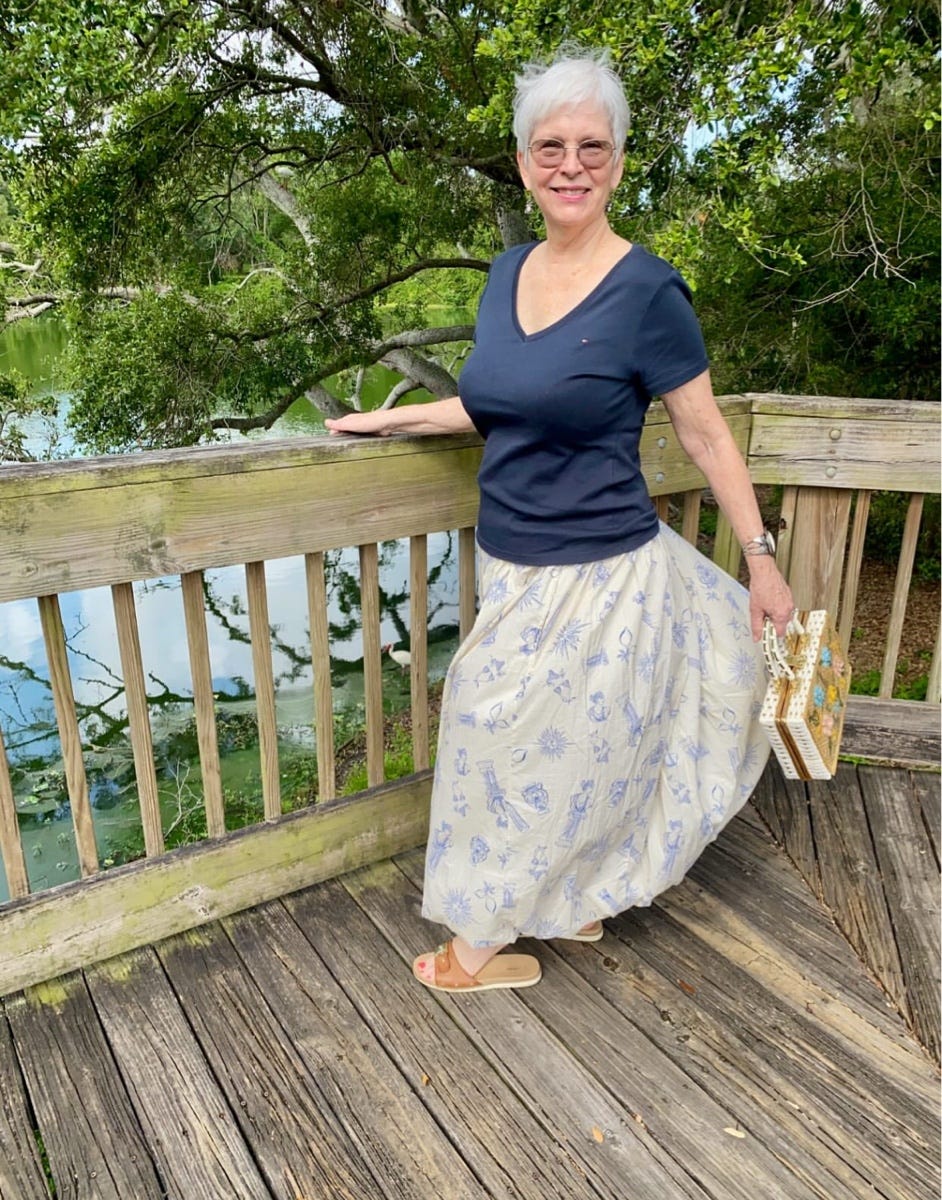 JULIE LEACH – Medium