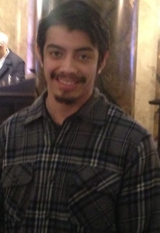 Sebastian Laredo – Medium