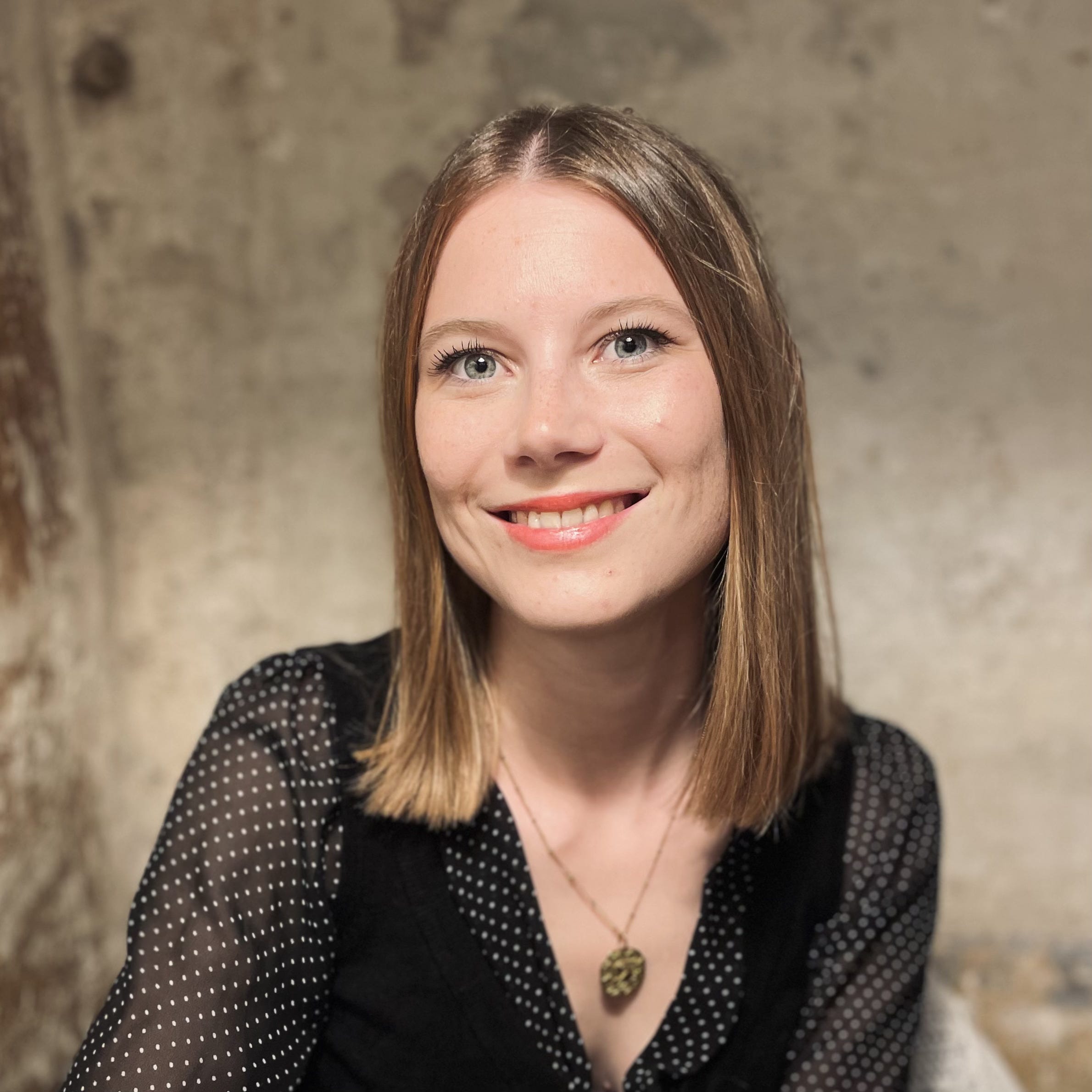 Elodie NERI – Medium