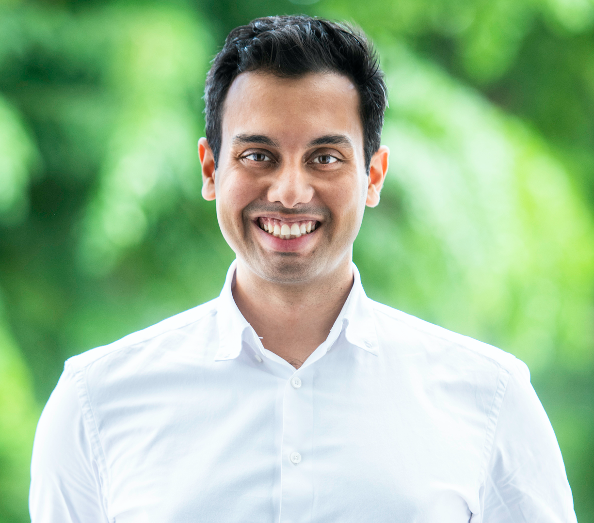 Nik Vora – Medium
