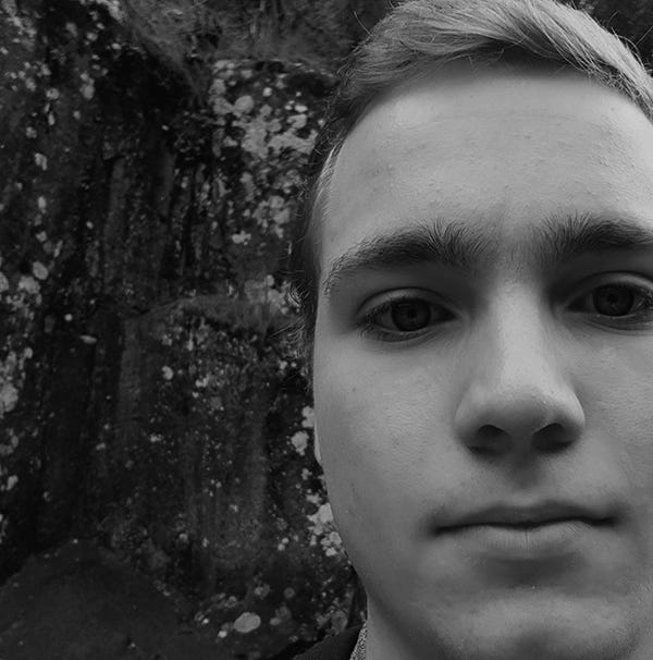 Robert Munday – Medium