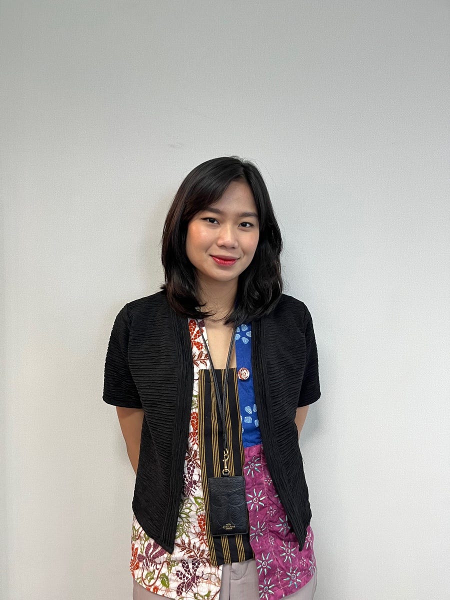 Reiva Poesponegoro – Medium