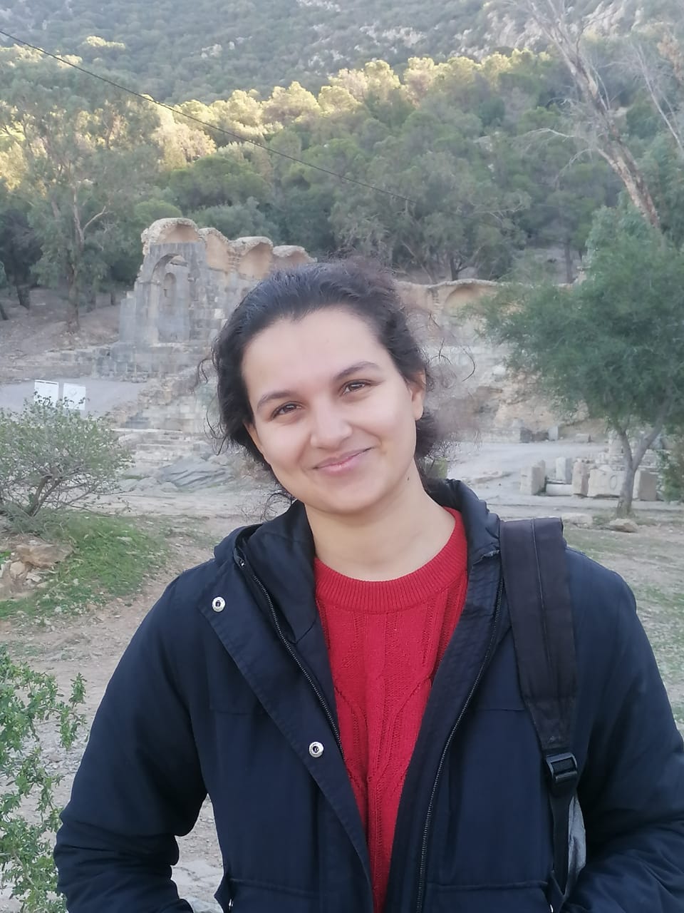 Abir Bouziri – Medium