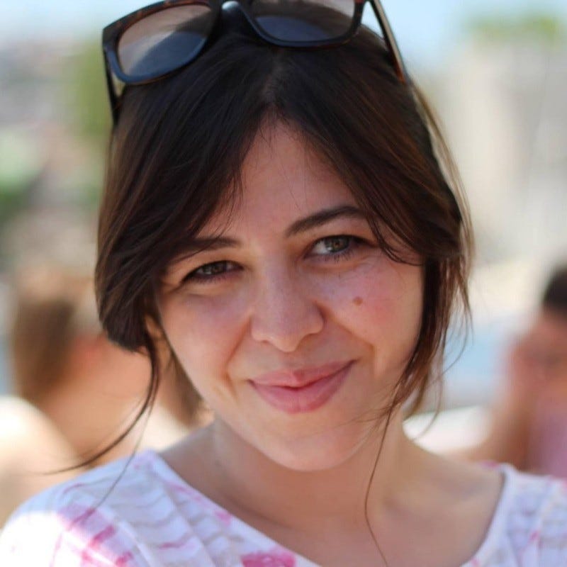 Ayca Ovali – Medium