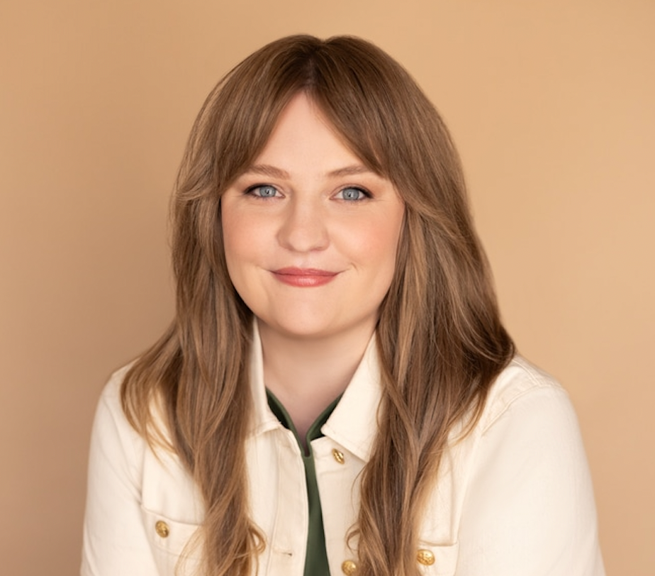 Jess Manganelli – Medium