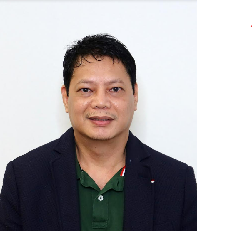 David Dereck Golla VI – Medium