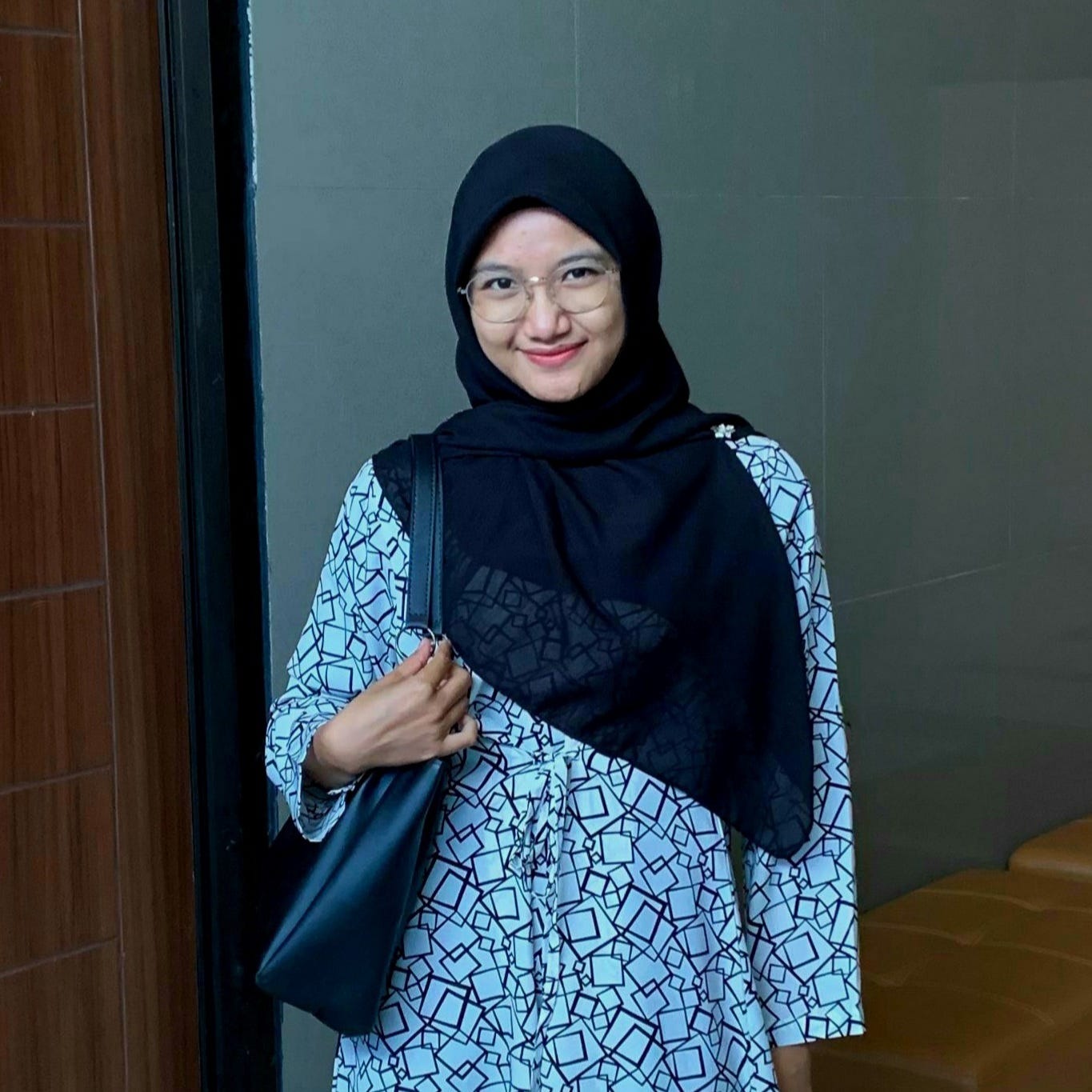 Ulya Amara Putri – Medium